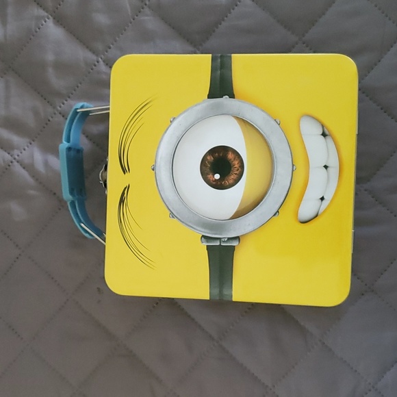 Universal Entertainment | Kitchen | Minions Despicable Me Tin Box ...